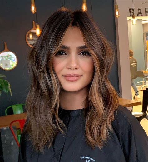 50 Best Medium Length Haircuts For Thick Hair To Try In 2023 Artofit