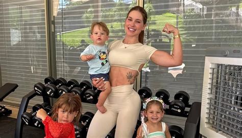 Virginia Posa Com Os Filhos Após Viralizar Com Vini Jr Cnn Brasil