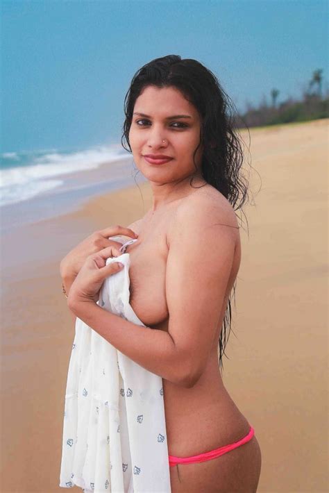 Enchanting Desi Arpita Basak Ignites Passion With Her Nude Boobs And Naked Pose Careless Naked