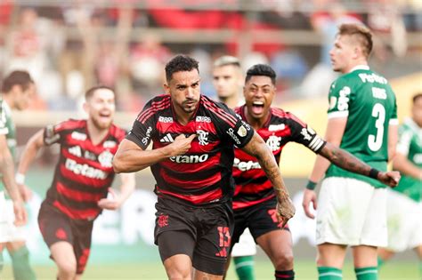 Danilo Celebra Libertadores Pelo Flamengo E Dedica Título Ao Pai