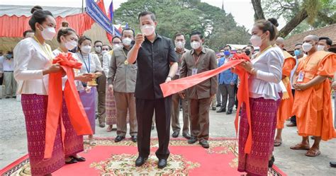 ឯកឧត្តម ឧត្តមសេនីយ៍ឯក ហ៊ុន ម៉ាណែត អញ្ជើញចូលរួមក្នុងពិធីសម្ពោធឆ្លងមហាកុដិថ្មី និងសមិទ្ធផលនានា