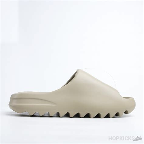 Yeezy Slide Desert Sand