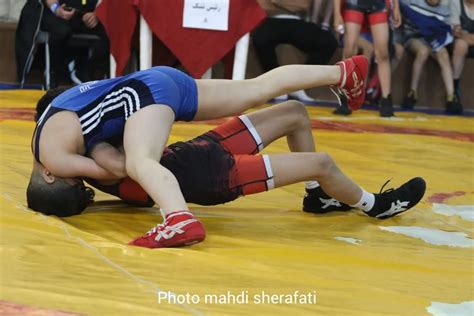 تصاویری از رقابت های کشتی نونهالان قهرمانی استان خراسان شمالی گزارش