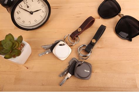 Bluetooth Tracker Key Finder Scrutinal