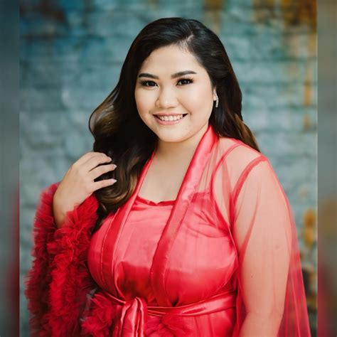 Rona Dean De Leon Flores