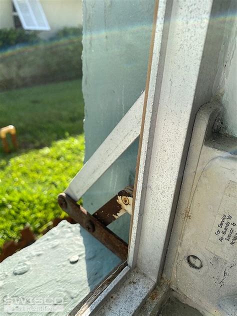 Windows Very Old The Crank Does Not Close Window All The Way