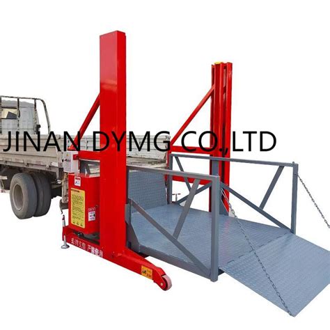 Dymg 2 Ton Hydraulic Mobile Loading Platform Portable Loading Container Dock Lift Platform 2