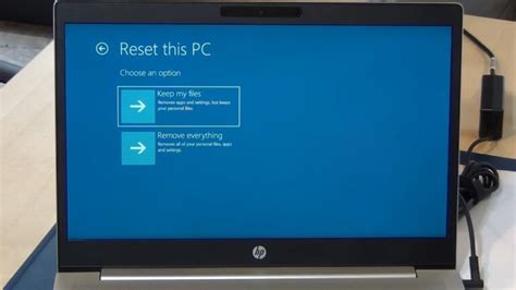 HP Laptop Stuck On HP Screen Reason Solution