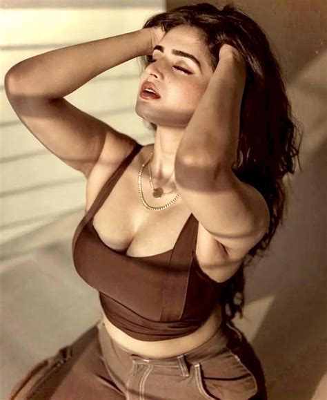 Ayesha Khan Rfaptodesiactress