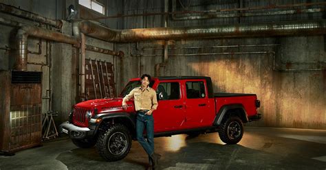 지프 올 뉴 지프 글래디에이터 국내 공식 출시월드스타 비 지프 브랜드의 공식 홍보대사로 선정