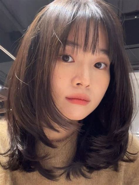 Layered Haircuts For Medium Hair Bangs With Medium Hair Haircuts