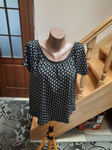 Футболка — ціна 70 грн у каталозі Футболки Купити жіночі речі за доступною ціною на Шафі