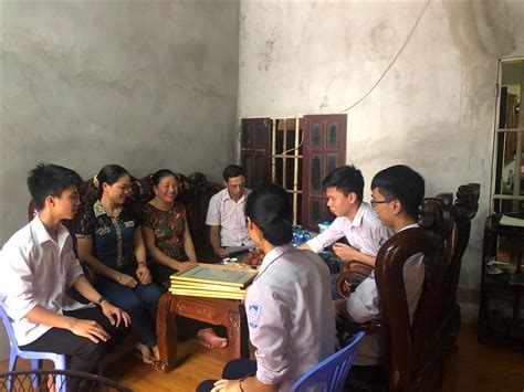 Con nữ công nhân đạt thủ khoa kép của tỉnh Ninh Bình
