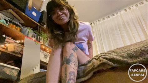 Dangling My Yellow Slides In Front Of You Goddess Fapcake Clips4sale