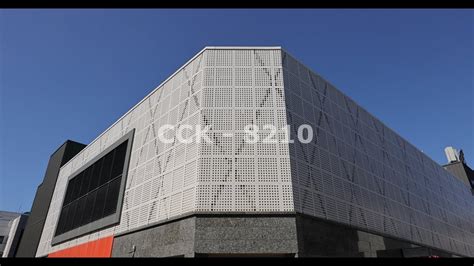 8210 화이트 금속 타공판 그레이 징크 마감 멋진 3층 오피스 주차 빌딩 디자인 예쁜 건물 외벽 흰색 컬러 강판