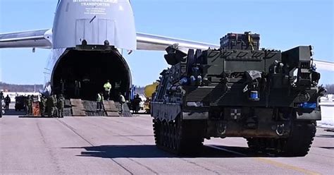 Канада відправила Україні нову військову допомогу