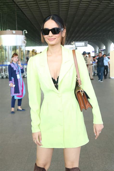 Manushi Chillar Oozes Oomph In Sexy Mini Blazer Dress See Viral Photos