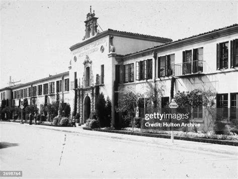 42493 Paramount Pictures Film Studios In Hollywood Photos And High Res