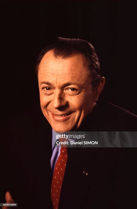 Michel Rocard Sur Le Plateau De Lémission 77 Sur Tf1 Le 21 Février