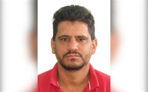 V Deo Mostra Empres Rio Ajustando C Mera Escondida Em Casa Alugada Metr Poles