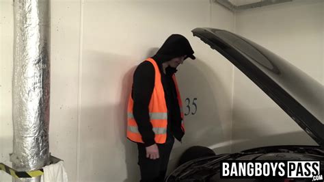 Tempting Twink Accepts Offered Cash For Cock Sucking Delight