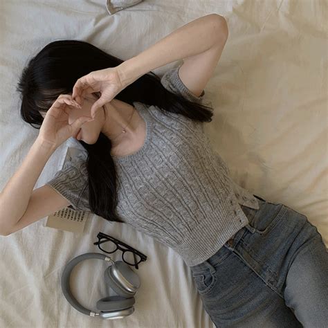 히니크 자체제작6천장이상돌파 봄신상 2ver 올리브 꽈배기 반팔니트 U넥v넥 6 Color