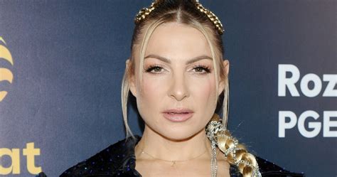 Poruszaj Ce Wyznanie Magdaleny Naro Nej Tak Obietnic Z O Y A C Rce Pomponik Pl