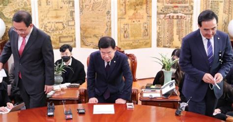 사설 韓 정치적 갈등 주요국 1위” 분열 부추기는 3류 정치 바꿔야