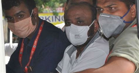 ট্যাবলয়েডে ফাঁস করেছিলেন একাধিক যৌন কেলেঙ্কারি এবার হানি ট্র্যাপে নিজেই গ্রেফতার পত্রিকা মালিক