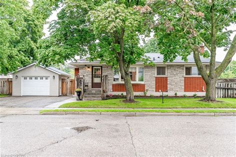 109 Schlueter St Cambridge On N3h 4b4 Mls 40474181 Houseful