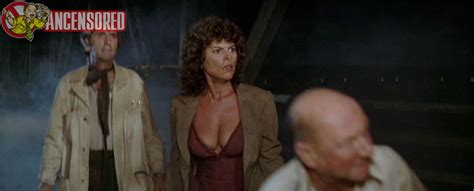 Naked Adrienne Barbeau In Escape From New York