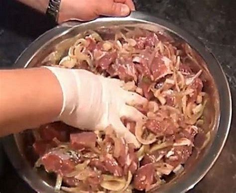 Как правильно замариновать шашлык •не используйте для приготовления