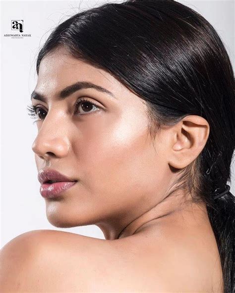 Indian Model And Actress Urvi Shetty Latest Hot And Spicy Photos