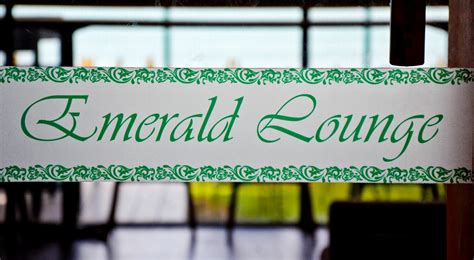 Entree Kibbles Bintan Resort Ferries Emerald Class Seat And Access To