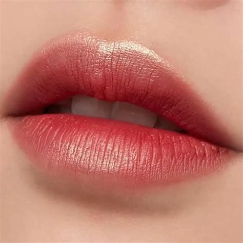 کره‌ای‌ها لب‌هایشان را اینجوری آرایش می‌کنند؛ یاد بگیرید و مثل آن‌ها