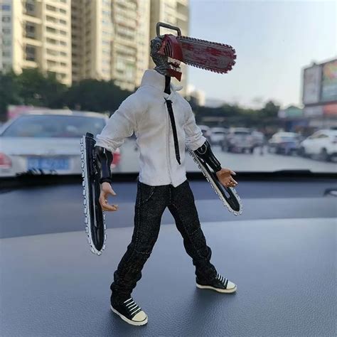 전기톱 남자 17cm 전기 하위 만화 애니메이션 이동식 관절 천 옷 청바지 액션 피규어 손 사무실 장난감 오리지널 가방 모델