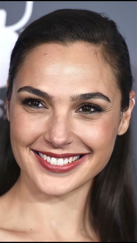 Zendaya Style Wonder Women Gal Gadot Barbara Global Cat Quick