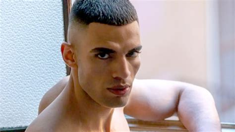 Samy Youssef Biografia La Storia Personale E La Carriera Del Modello Egiziano