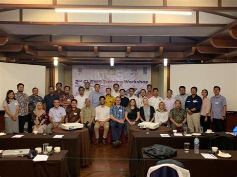 Dr Niet Teaches Modelling At The 2nd Indonesia Clews Training Workshop
