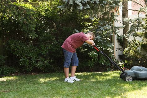 Why Would a Lawn Mower Stop Running After a Few Hours of Mowing?