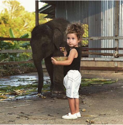 რა უქენით ჩემს ბავშვს ქეთას შვილს ხუჭუჭა თმები გაუსწორეს მაგრამ ოლივია უკმაყოფილოა
