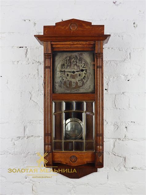 Старинные настенные механические часы с боем с открытым маятником стиль Северный Модерн