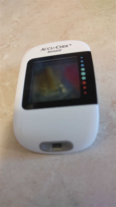 Глюкомер за кръвна захар Accu Chek Instant гр София Младост 4 • Olx Bg