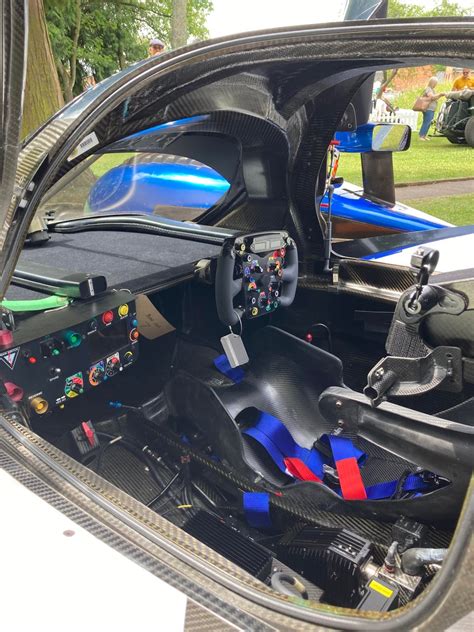 U Leaning Jowler ・ Popular Pics ・ Viewer For Reddit