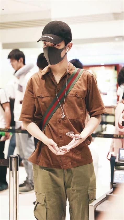 Pin By 𝑅𝒶𝒷𝒷𝒾𝓉 𝒮𝑒𝒶𝓃 ♡ On Xiao Zhan Fashion Style Hipster