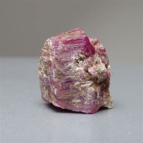 Natural Raw Ruby 211g Greenland