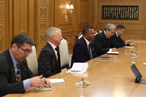 Ерөнхий сайд Л Оюун Эрдэнэд “Өнө мөнхийн Монгол” байгаль хамгааллын хөтөлбөрийн талаар танилцуулав