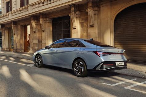 현대자동차 더 뉴 아반떼 디자인 공개 부분변경으로 상품성 개선 오토스파이넷