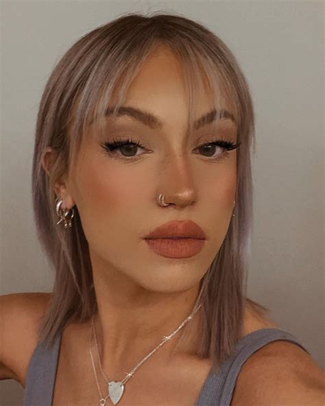 Riley Hubatka Artofit