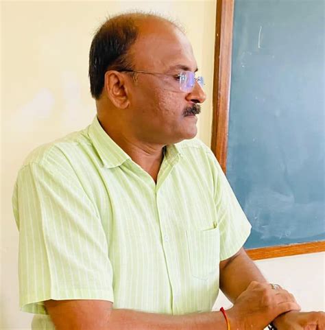 Jayesh Dave તેને ભણાવવા રસ જ નથી સાચી વાત છે તેને